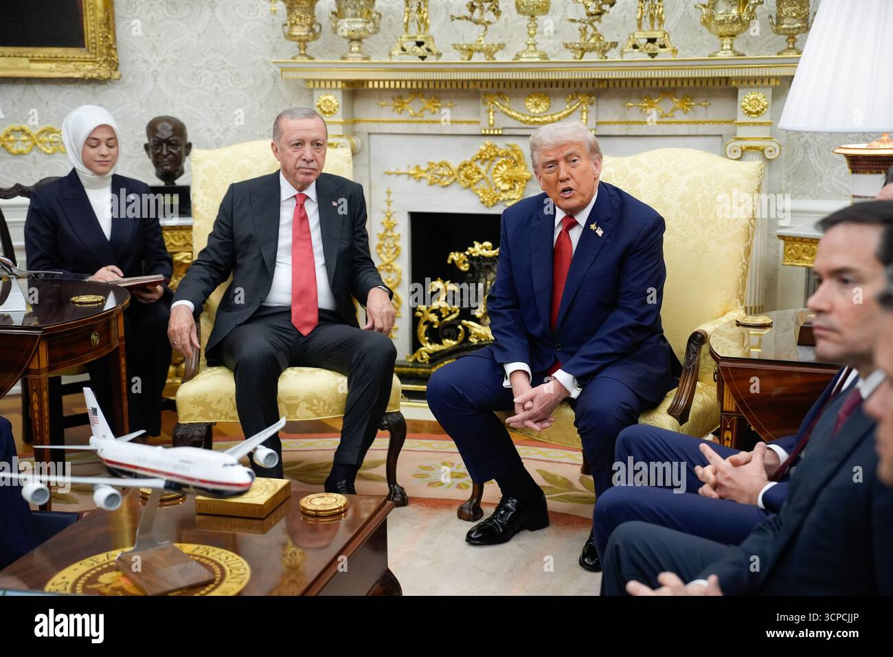 US President Donald Trump meets with Turkish President Recep Tayyip ...