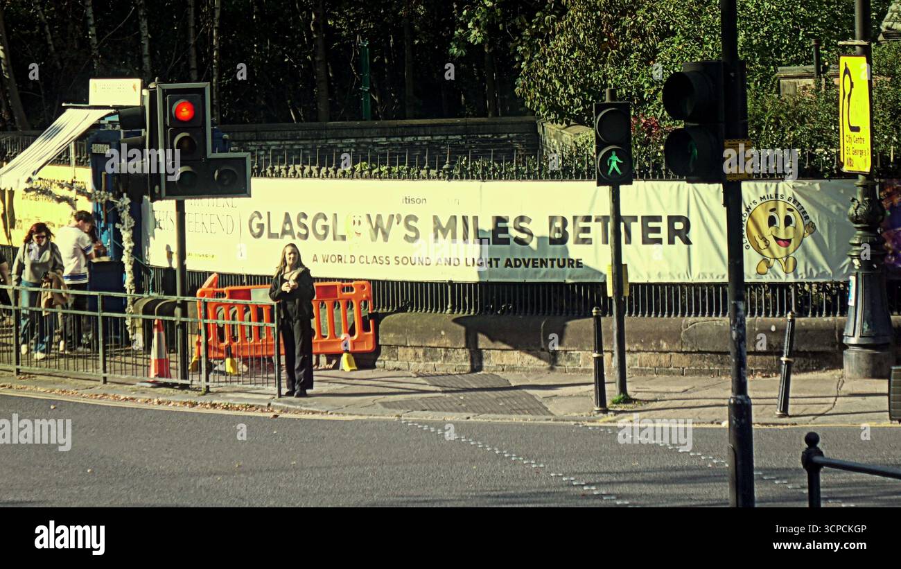 Glasgow, Scotland, UK. 25th September, 2025. UK Weather: Summer’returns ...
