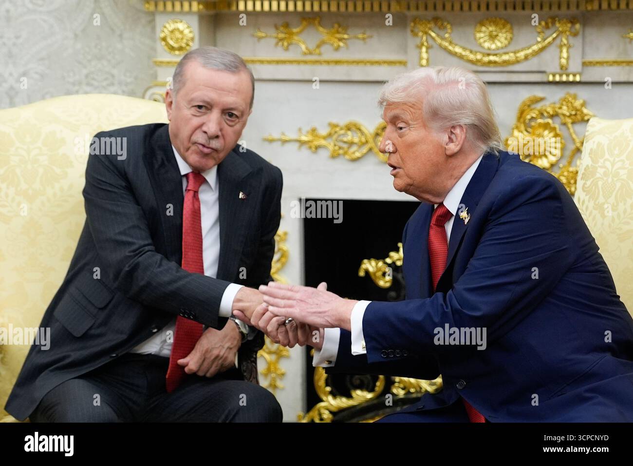 US President Donald Trump meets with Turkish President Recep Tayyip ...