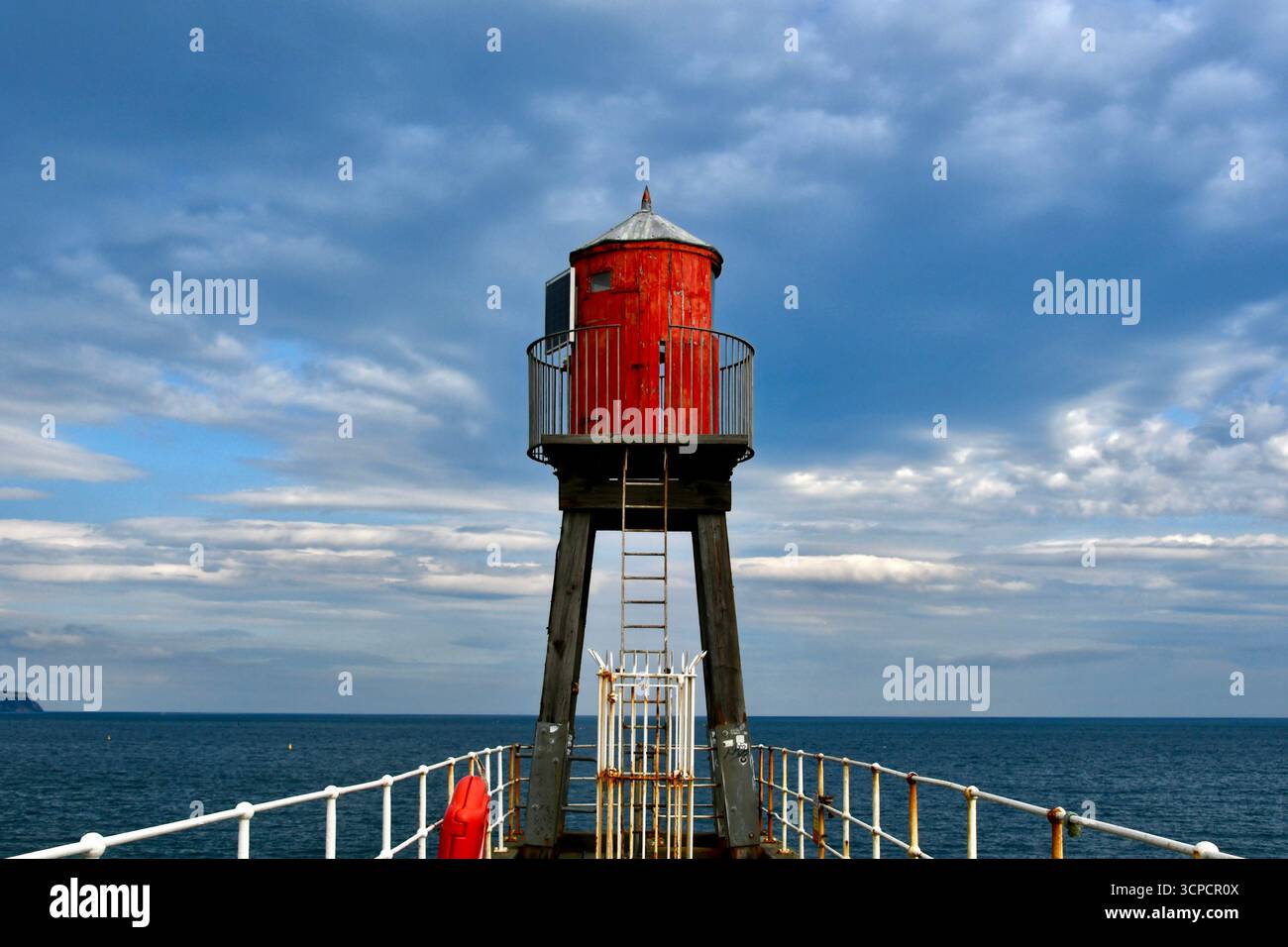 Whitby pier arm hi-res stock photography and images - Alamy