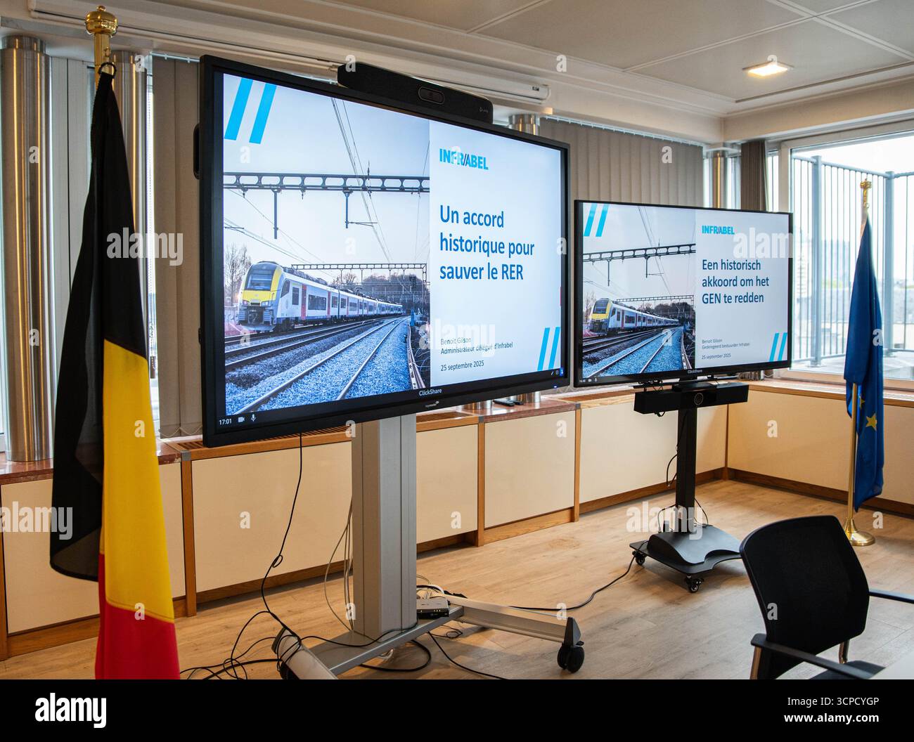 a press conference to present the agreement between Infrabel and the ...