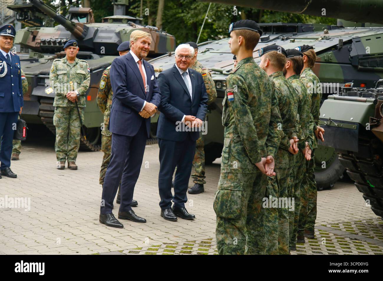 30 Jahre Deutsch-Niederländisches Corps: Bundespräsident trifft König ...