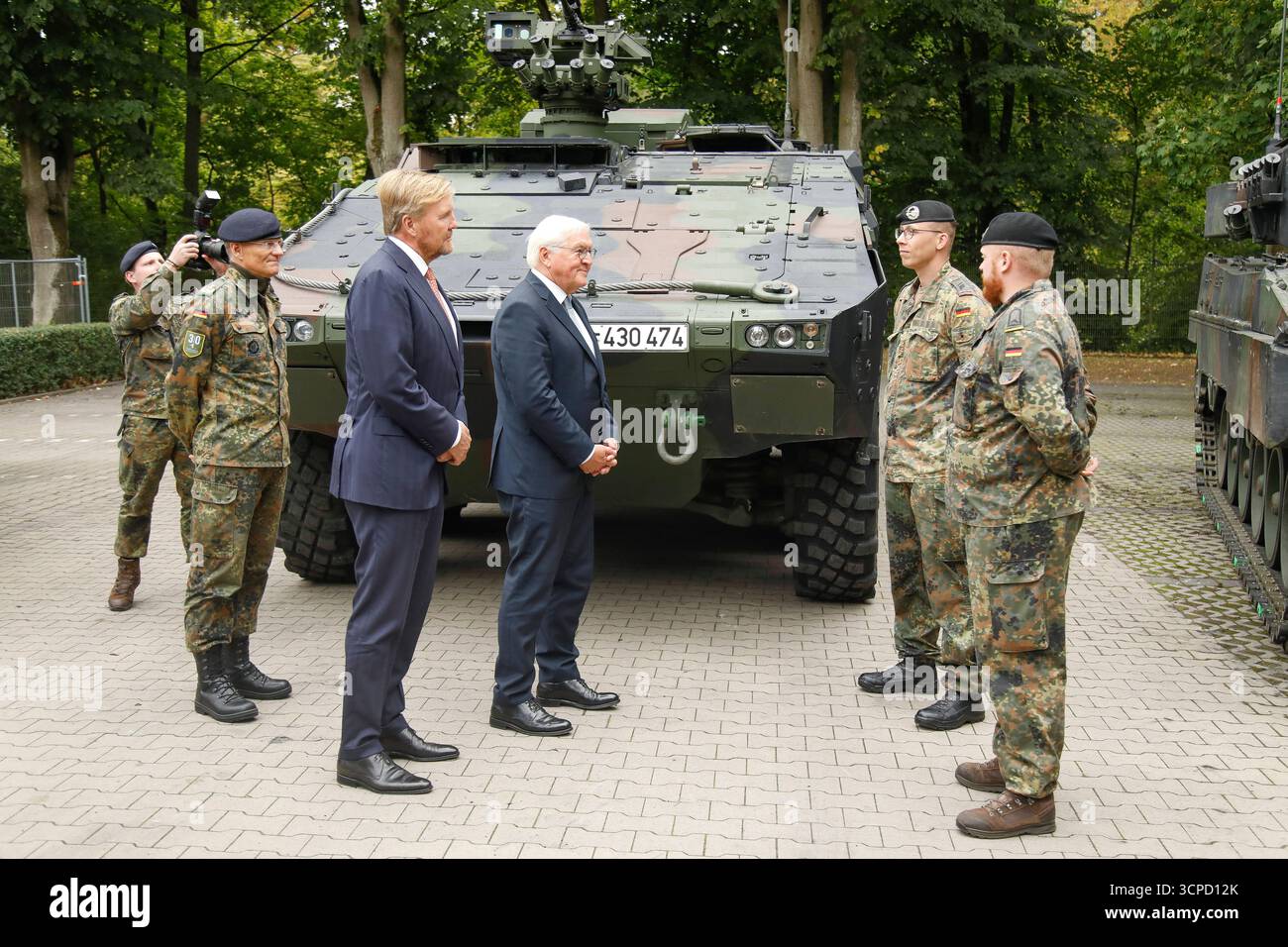 30 Jahre Deutsch-Niederländisches Corps: Bundespräsident trifft König ...