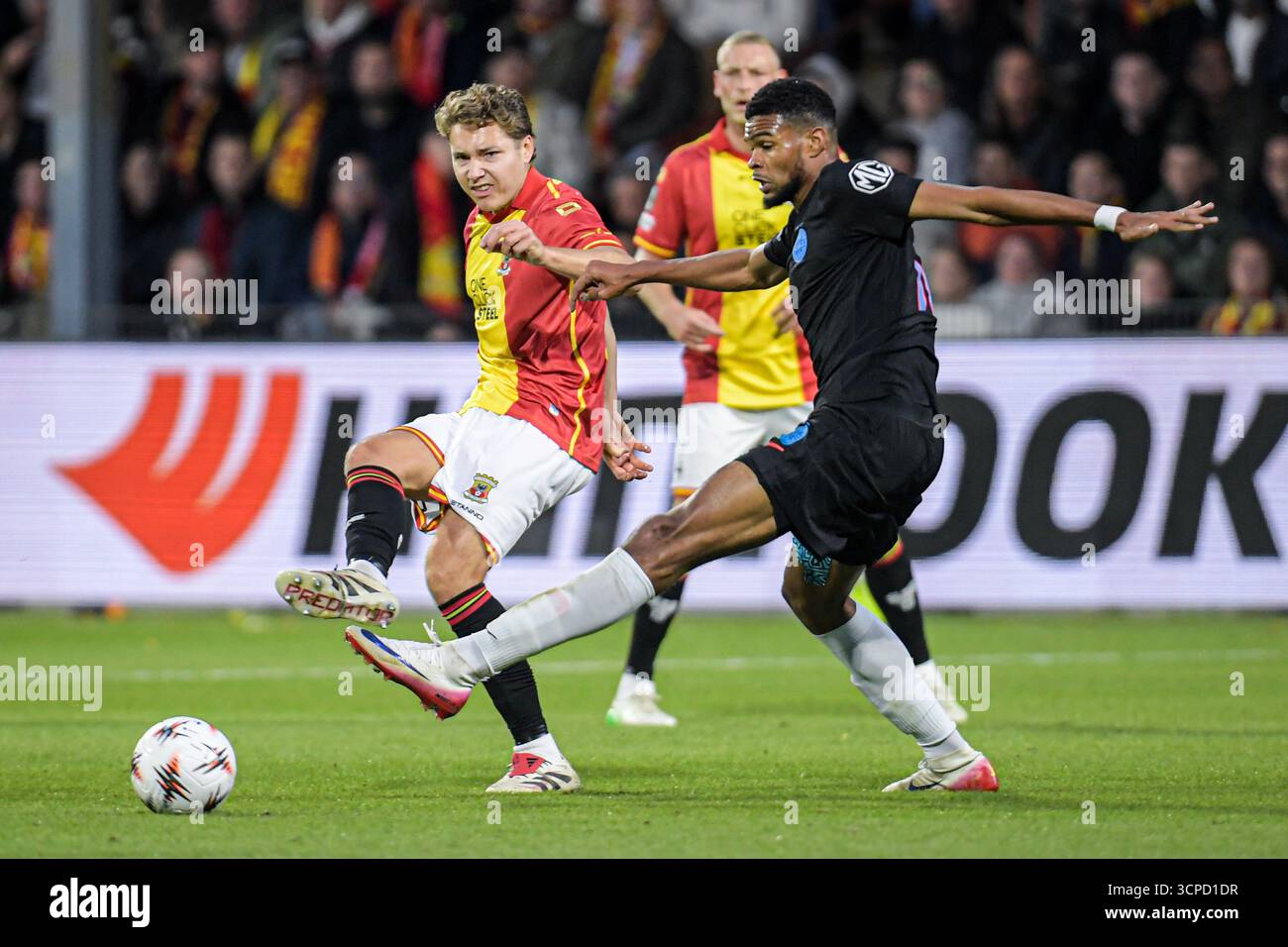 Go ahead eagles europa league hi-res stock photography and images - Alamy