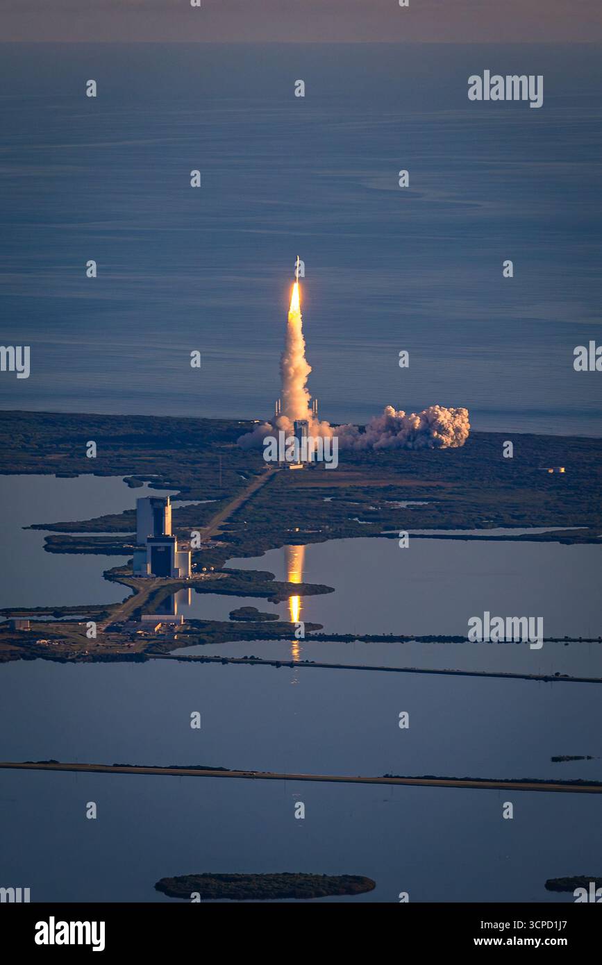 A United Launch Alliance Atlas 5 551 rocket launches 27 of Amazon’s ...