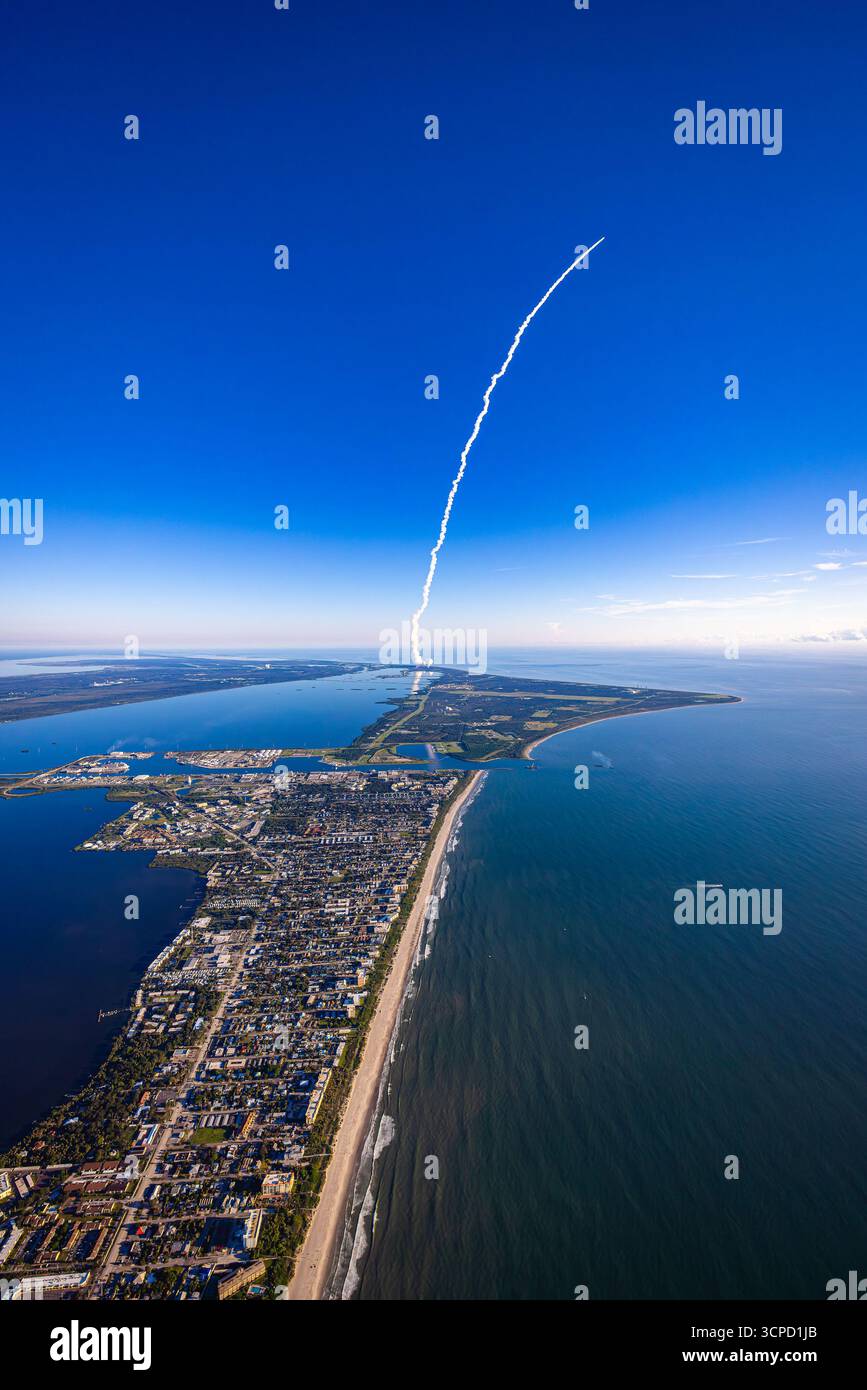 A United Launch Alliance Atlas 5 551 rocket launches 27 of Amazon’s ...