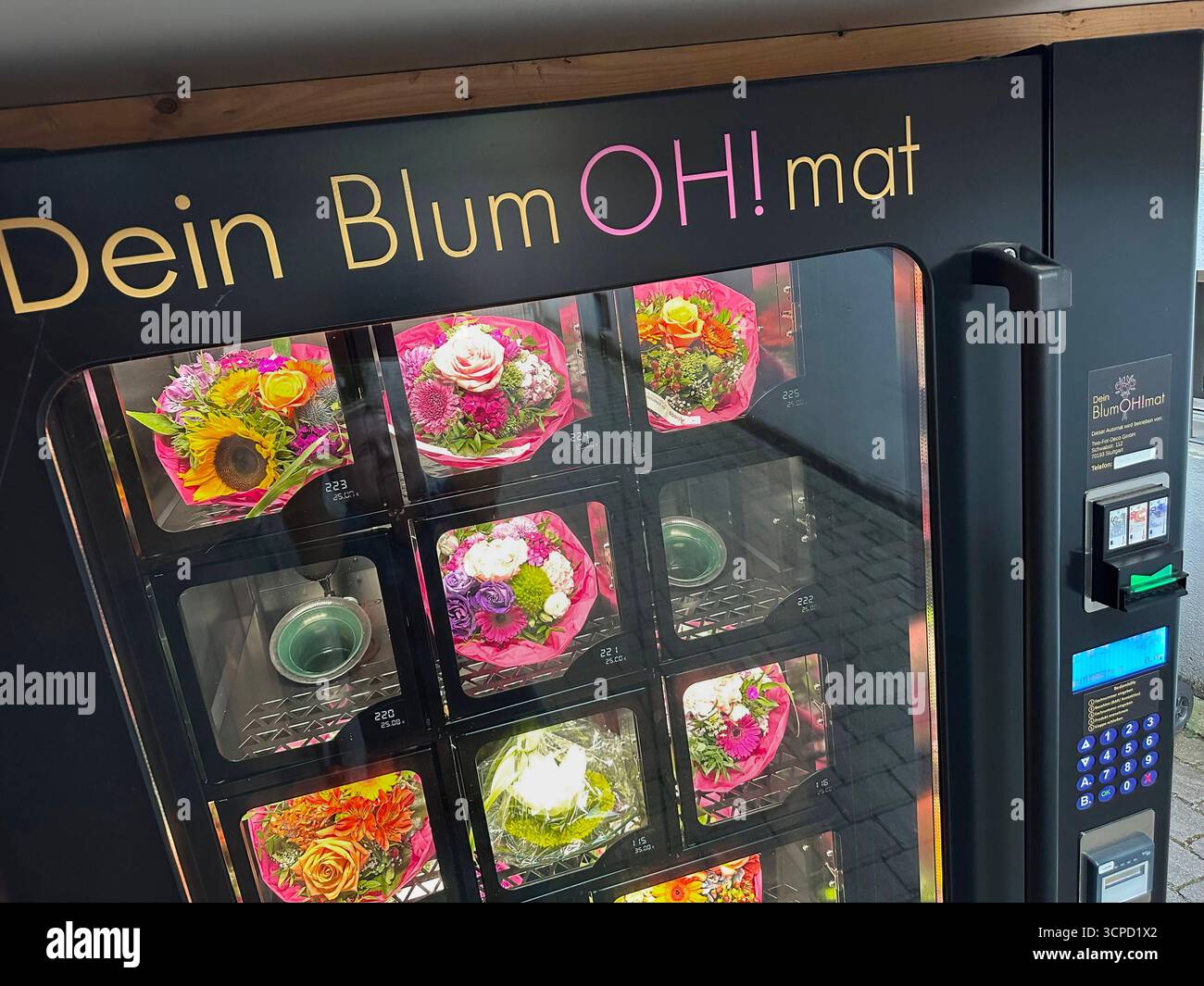 Blumenautomat mit frischen Schnittblumen. BlumOHmat in Stuttgart. // 22 ...