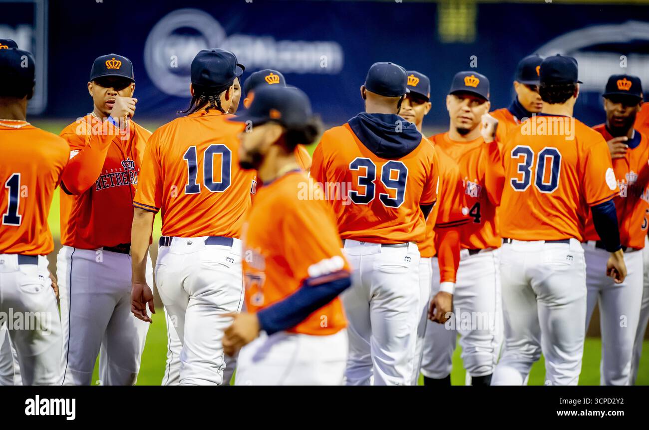 ROTTERDAM - Dutch baseball players in action against Croatia during the ...
