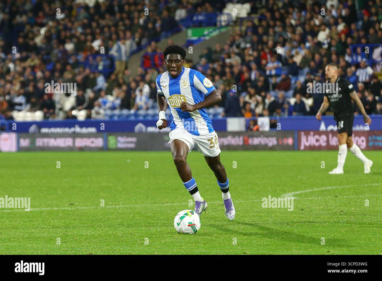 Accu Stadium, Huddersfield, England - 24th September 2025 Cameron Ashia ...
