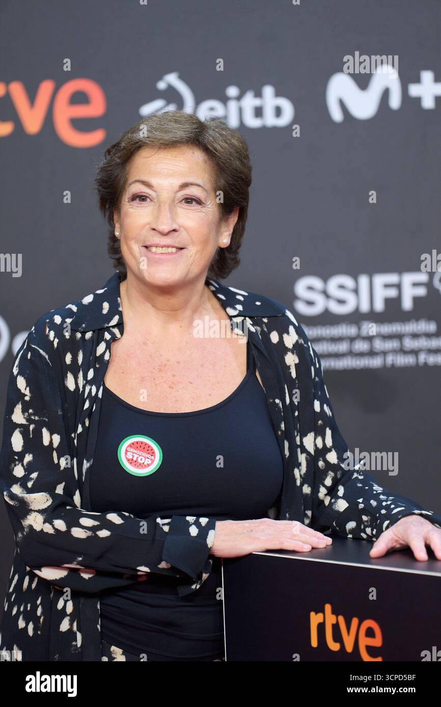 Carmen Balague attended 'Un Fantasma en la batalla' Red Carpet during ...
