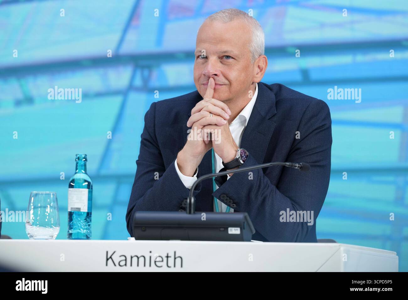 Chemie und Pharma Summit 2025 in Berlin Dr. Markus Kamieth ...