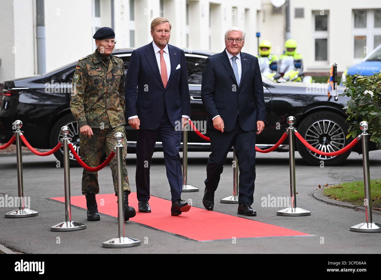 From left: Federal President Frank-Walter Steinmeier and King Willem ...