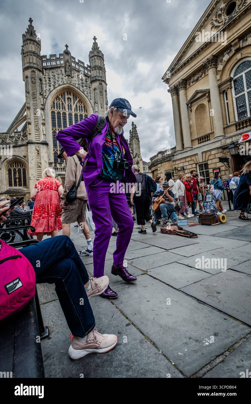 Daily life in bath hi-res stock photography and images - Alamy