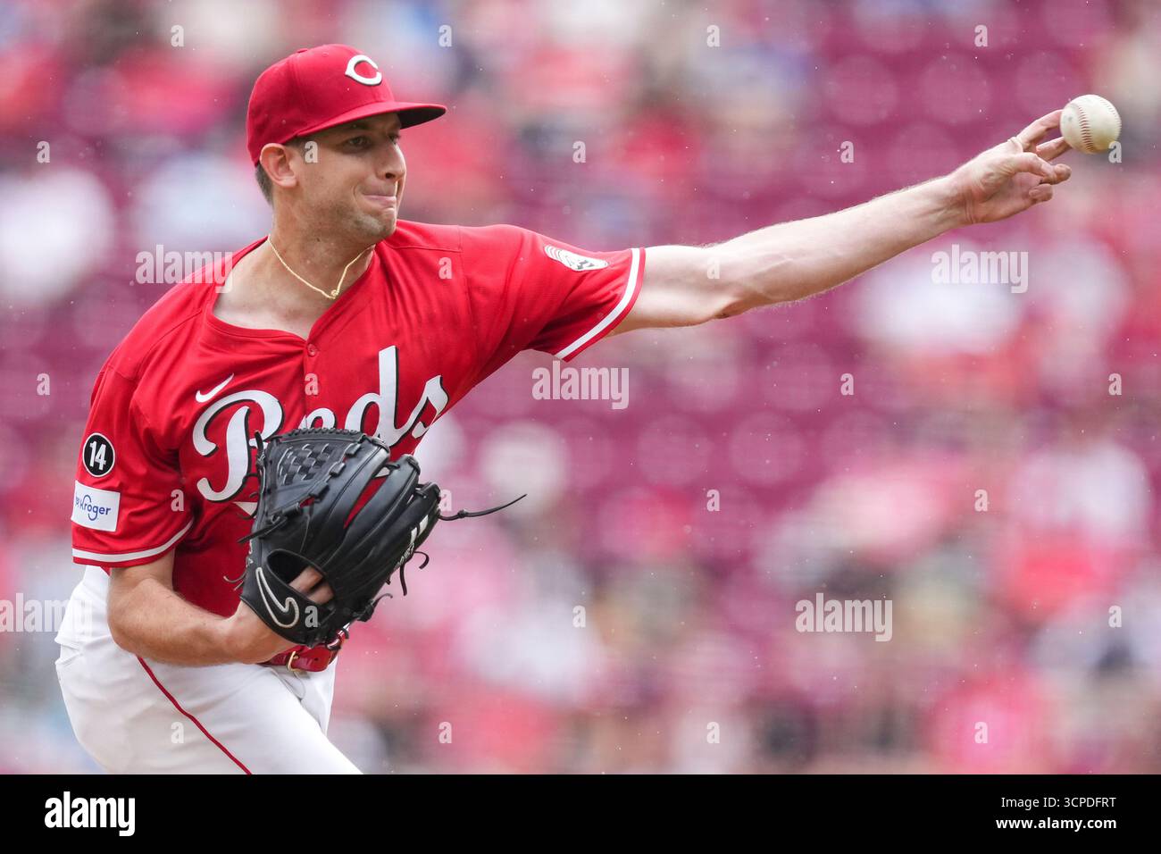 Cincinnati Reds pitcher Nick Lodolo throws during the second inning of ...