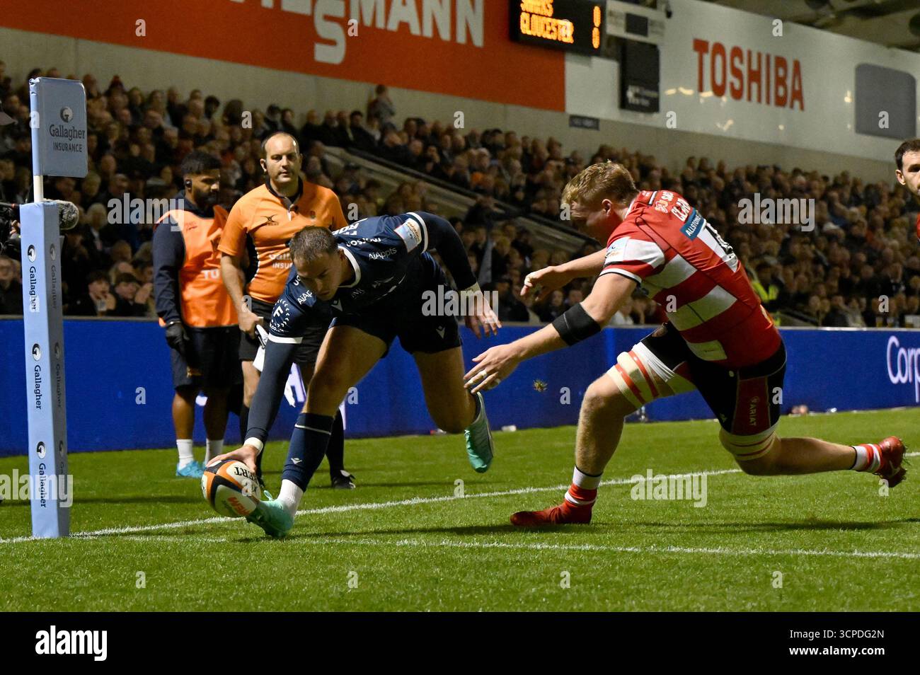Sale Sharks' Tom Roebuck scores a try during the Gallagher PREM match ...