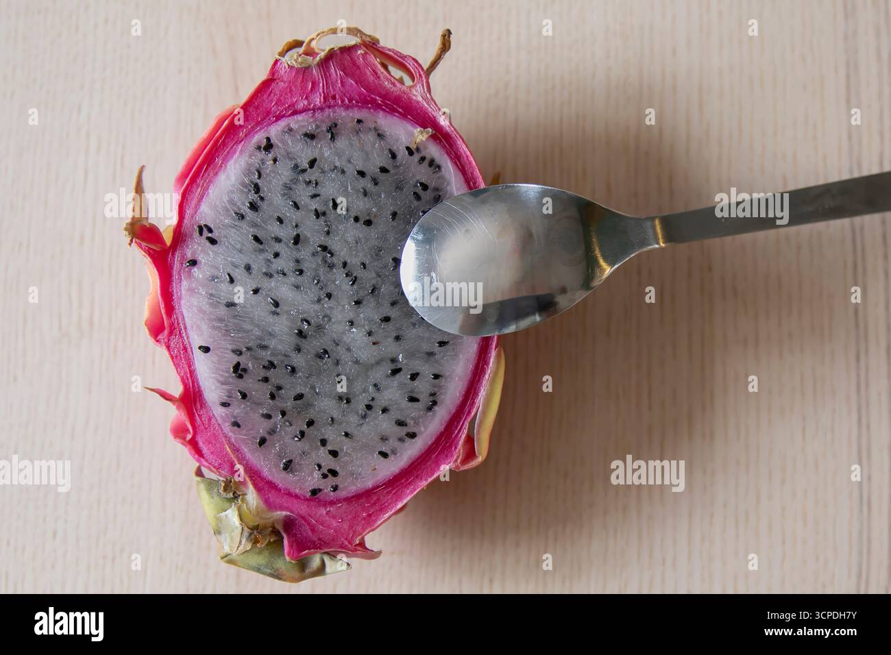 White pulp half pitaya hi-res stock photography and images - Alamy