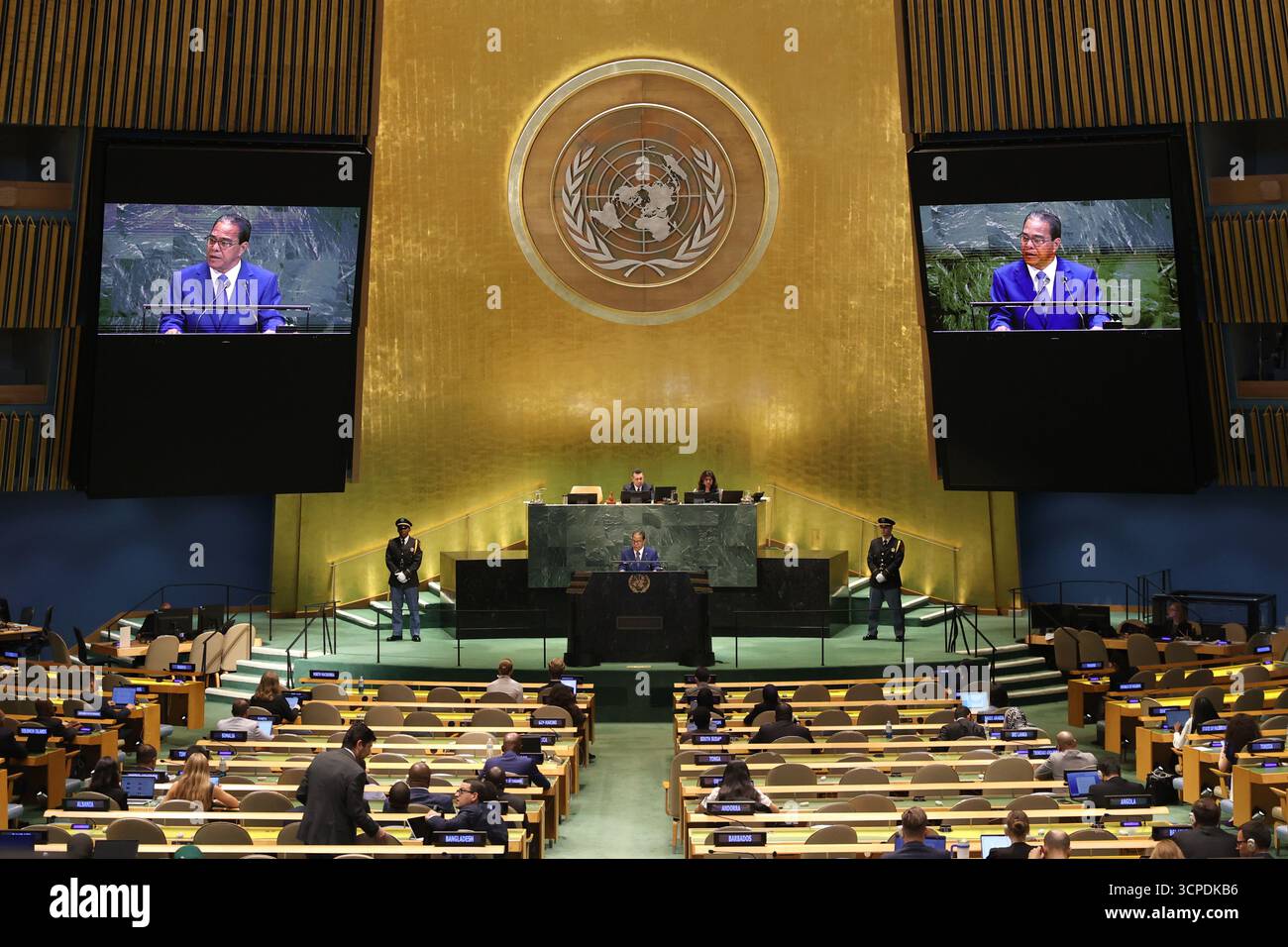 President of Micronesia, Wesley W. Simina, addresses the 80th session ...
