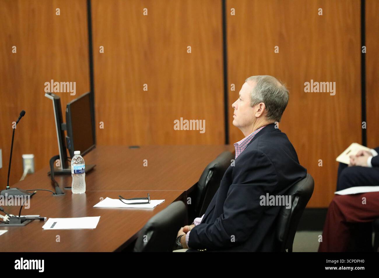 Russell Laffitte waits to plead guilty in state court to bank fraud ...