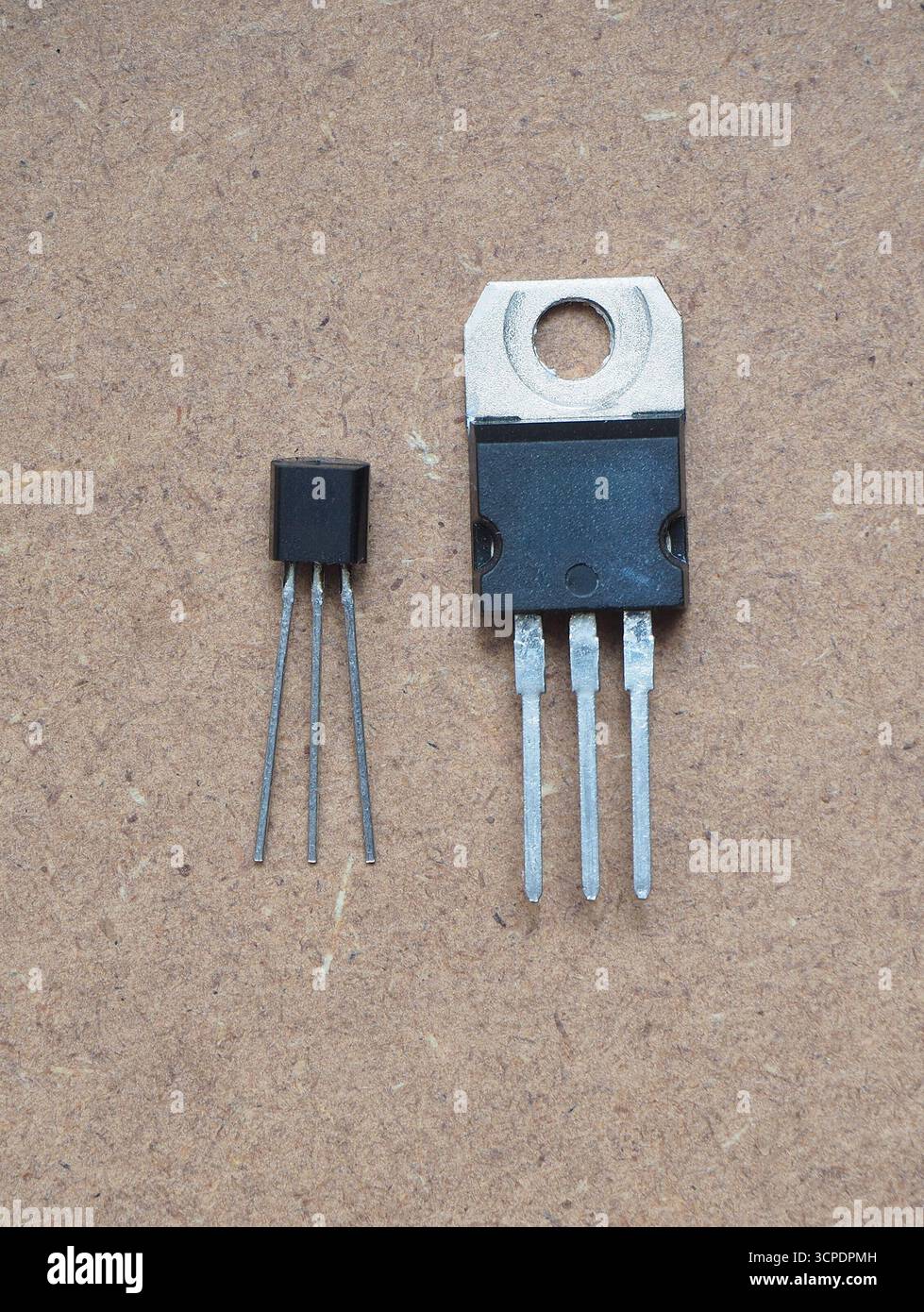 Through hole transistor hi-res stock photography and images - Alamy