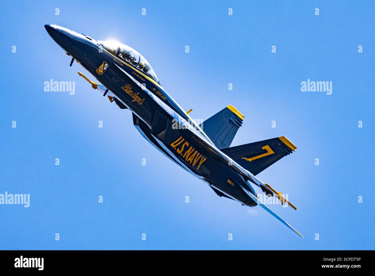 U.S. Navy Blue Angels #7 F/A-18F Super Hornet — Practice Flight, MCAS ...