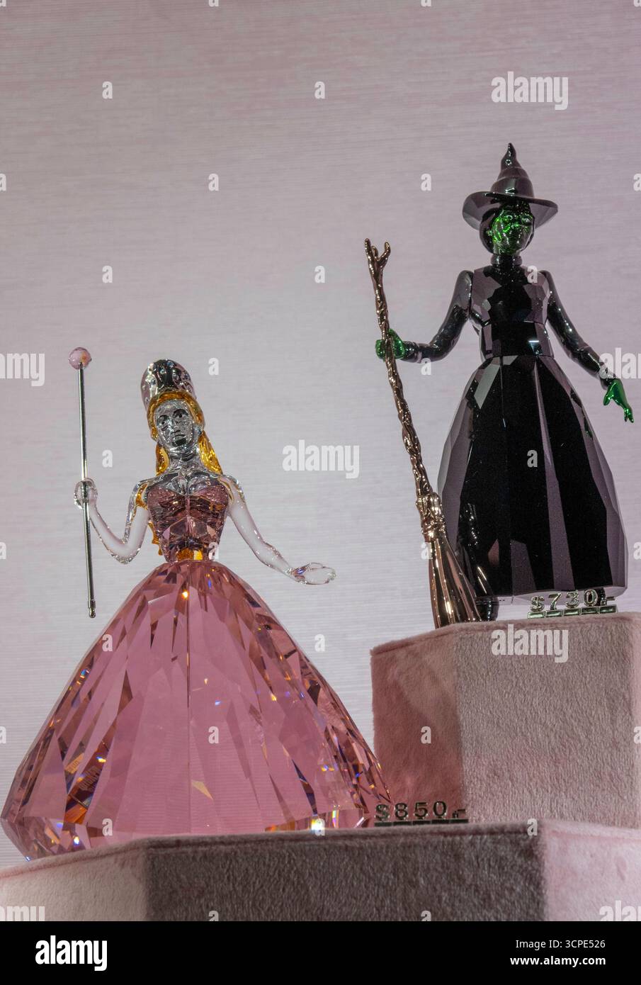 Wicked for good ariana grande cynthia hi-res stock photography and ...