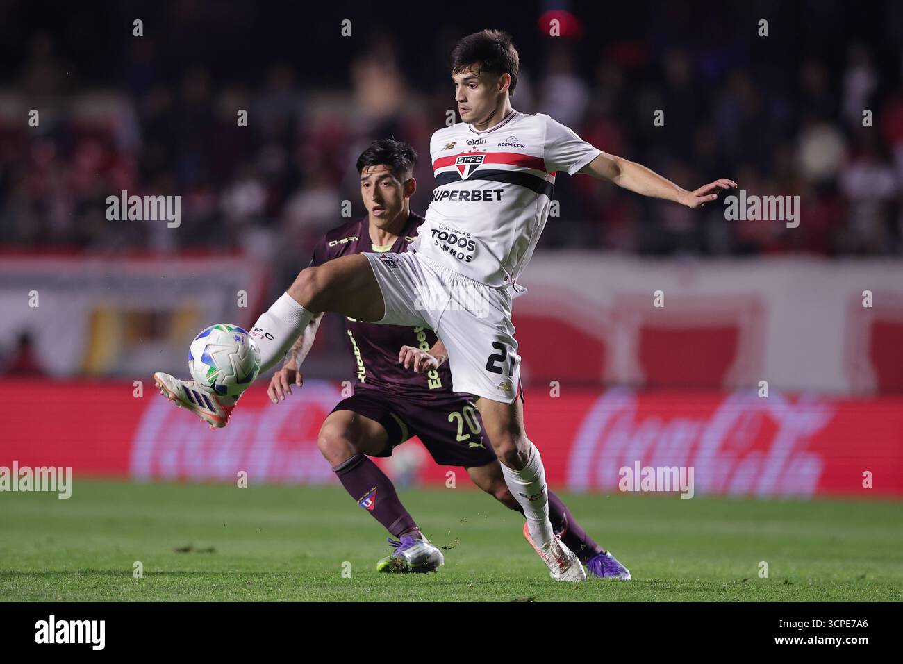 Damian Bobadilla of Brazil's Sao Paulo, right, and Fernando Cornejo of ...