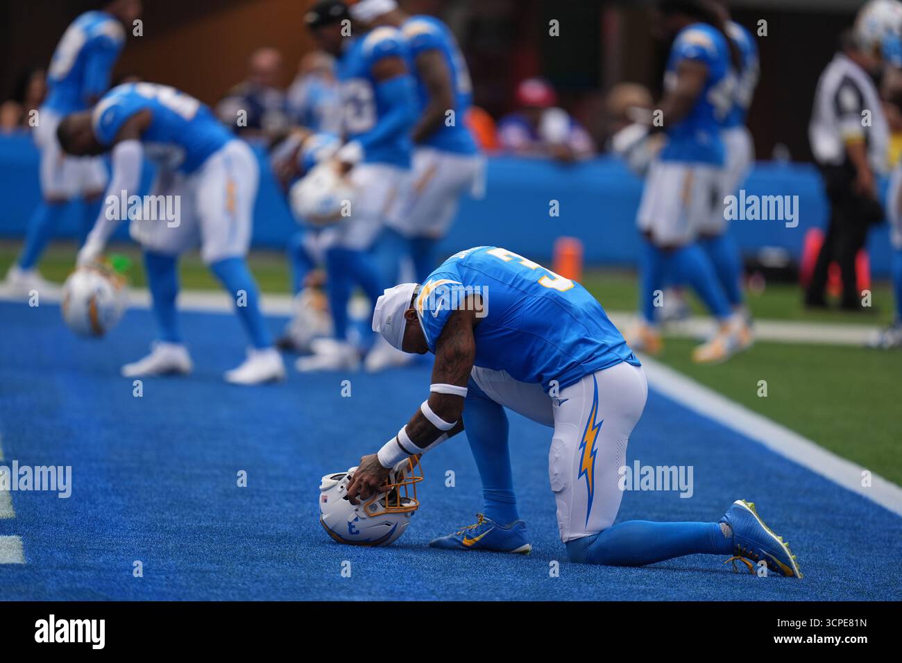 Los Angeles Chargers safety Derwin James Jr. prayer before of an NFL ...