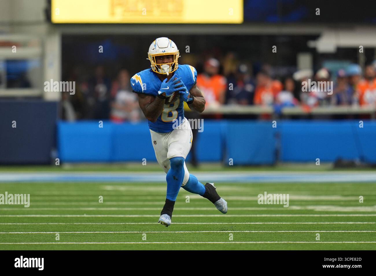 Los Angeles Chargers running back Omarion Hampton running isolated ...