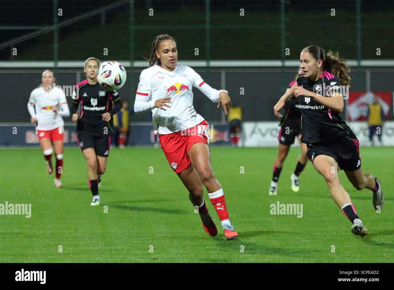 Lisa Baum (11, RB Leipzig). Fu?ball, Google Pixel Frauen-Bundesliga ...