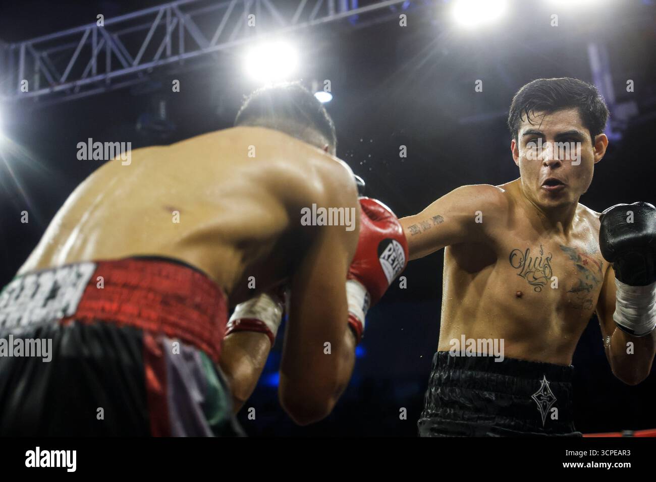 NOGALES, MEXICO - SEPTEMBER 6: Erick Fernando Campos (R) fight with ...