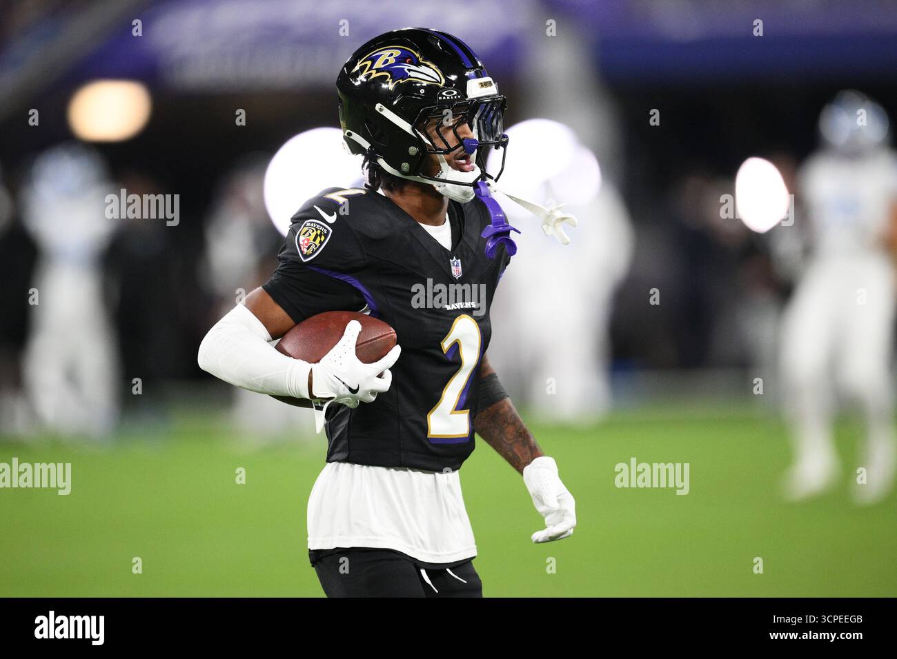 Baltimore Ravens cornerback Nate Wiggins (2) warms up before an NFL ...