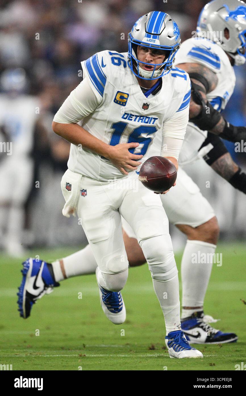 Detroit Lions quarterback Jared Goff (16) in action during the first ...