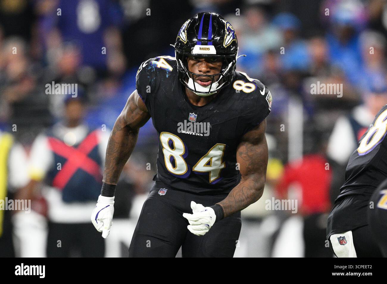 Baltimore Ravens tight end Zaire Mitchell-Paden (84) in action during ...