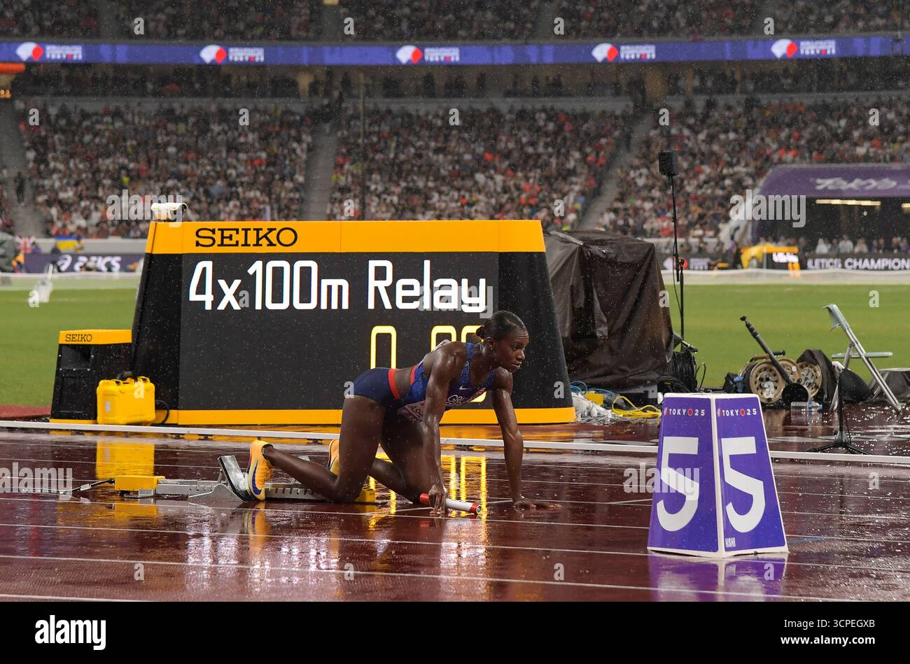 Dina Asher-Smith of Great Britain & NI competing in the 4x100m women’s ...