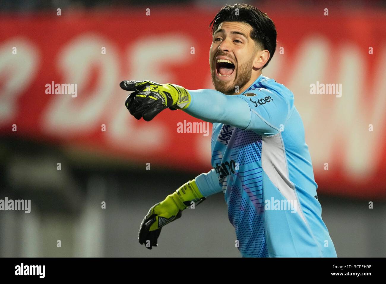 Goalkeeper Agustin Rossi of Brazil's Flamengo reacts during a Copa ...