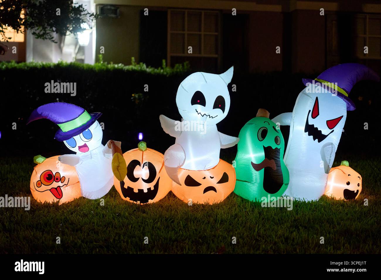 Halloween animated scene glowing jack hi-res stock photography and ...