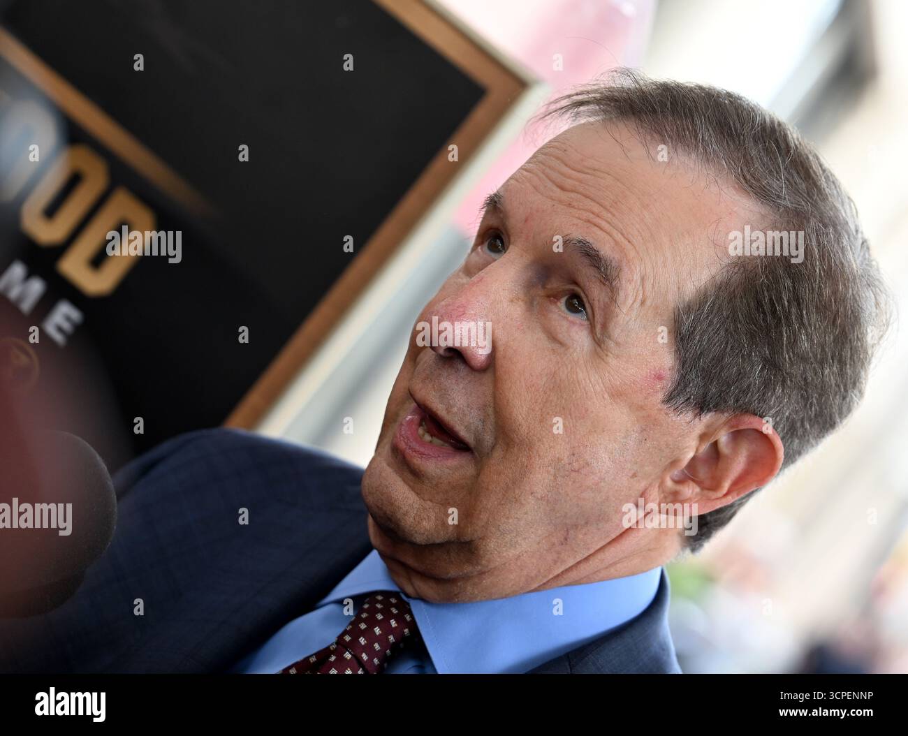 Television Journalist Chris Wallace does interviews at his Star ...