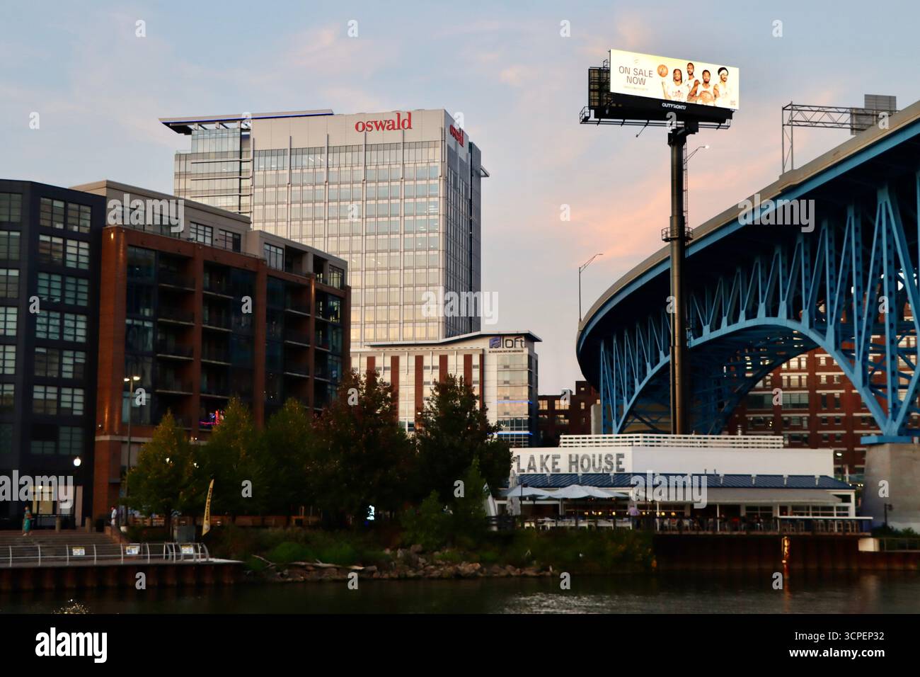 Lakehouse restaurant hi-res stock photography and images - Alamy