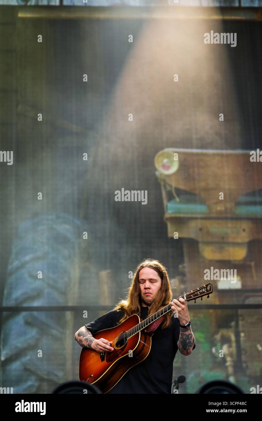 Billie Strings performs during the Farm Aid 40 Music Festival in ...
