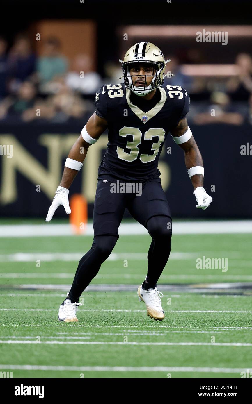 New Orleans Saints safety Jonas Sanker (33) defends during an NFL ...