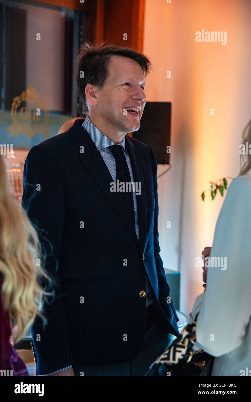 **NO WEB AND NEWSPAPERS ONLY FOR ITALY** 100th Anniversary Buccellati ...