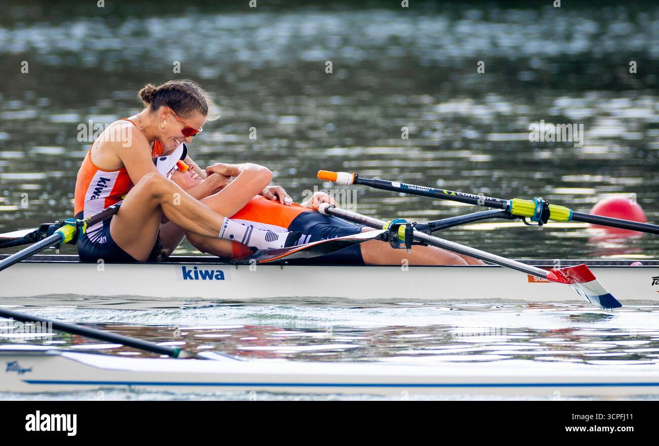 SHANGHAI - Benthe Boonstra and Roos de Jong in action during the Women ...