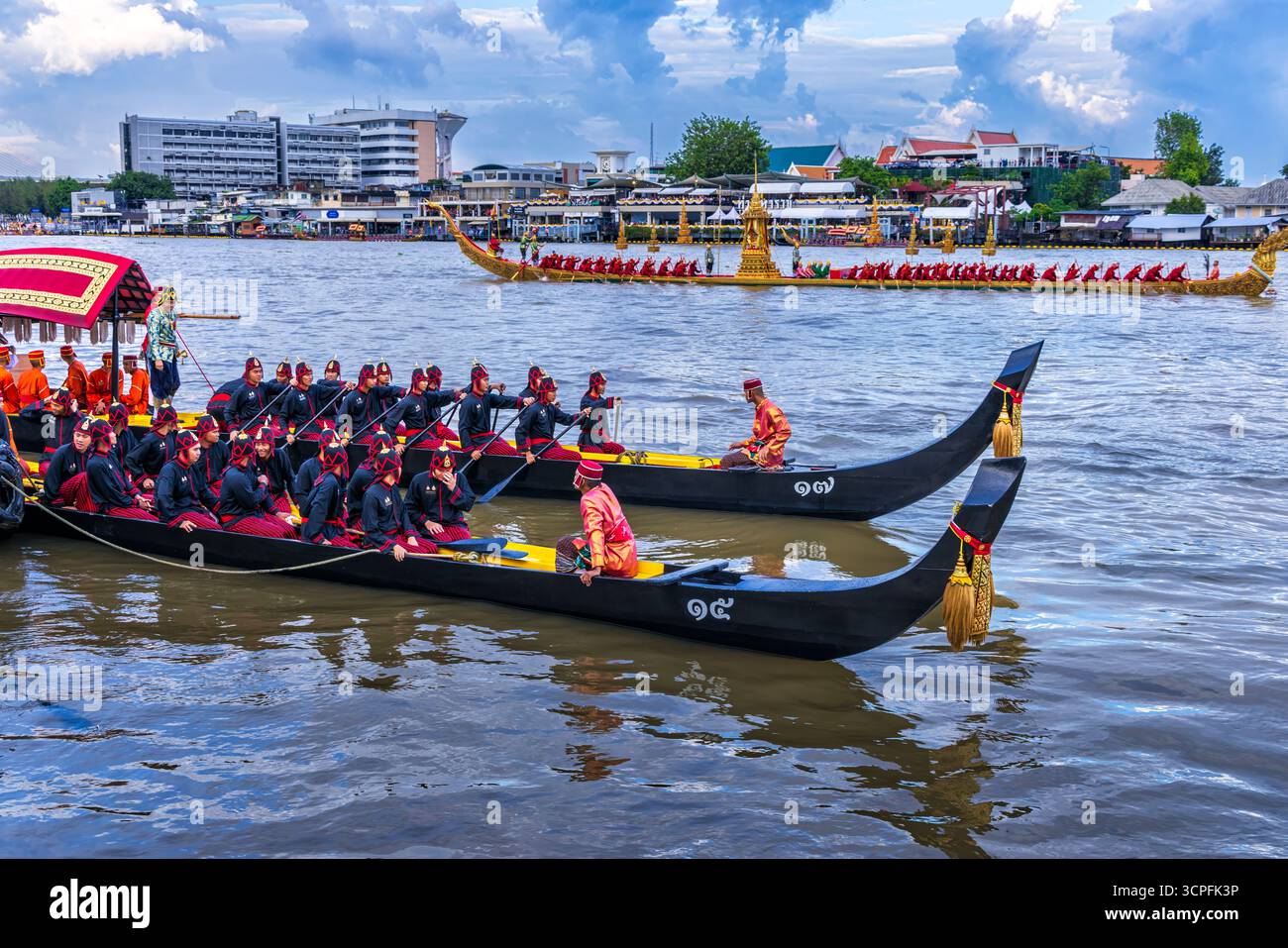 Royal Barge procession, Chao Phraya River, Bangkok, Thailand Stock ...