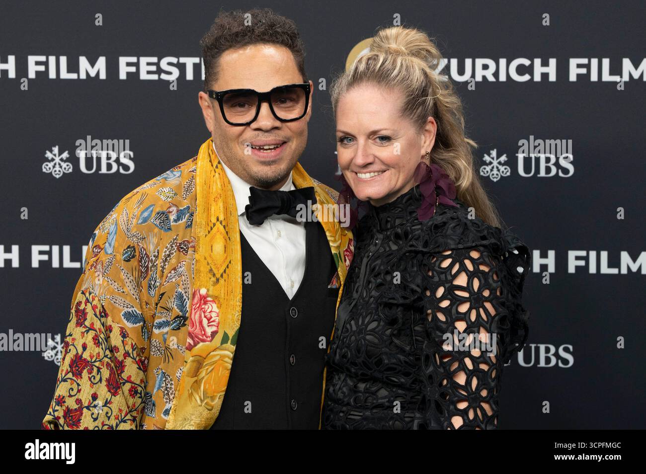 Marc Sway mit Ehefrau Severine Sway bei der Festivaleröffnung mit der ...