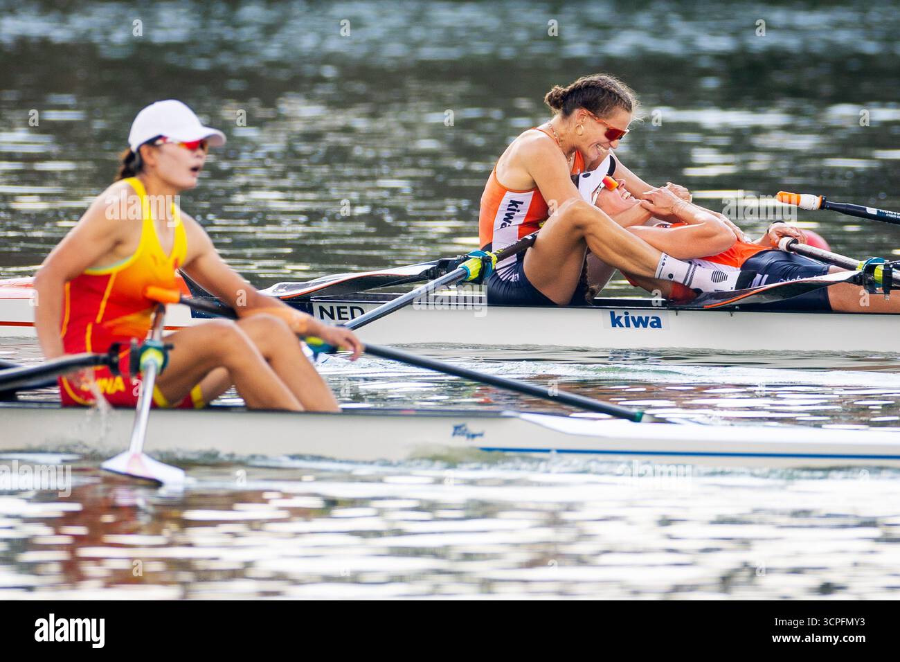 SHANGHAI - Benthe Boonstra and Roos de Jong in action during the Women ...