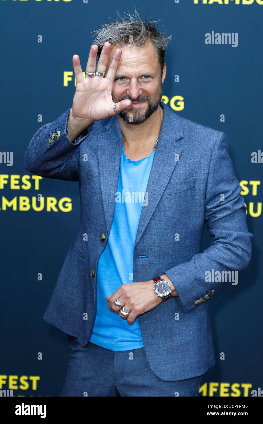 Philipp Hochmair bei der Festivaleröffnung mit der Premiere des Kinofilms Lovely Day / Mille ...