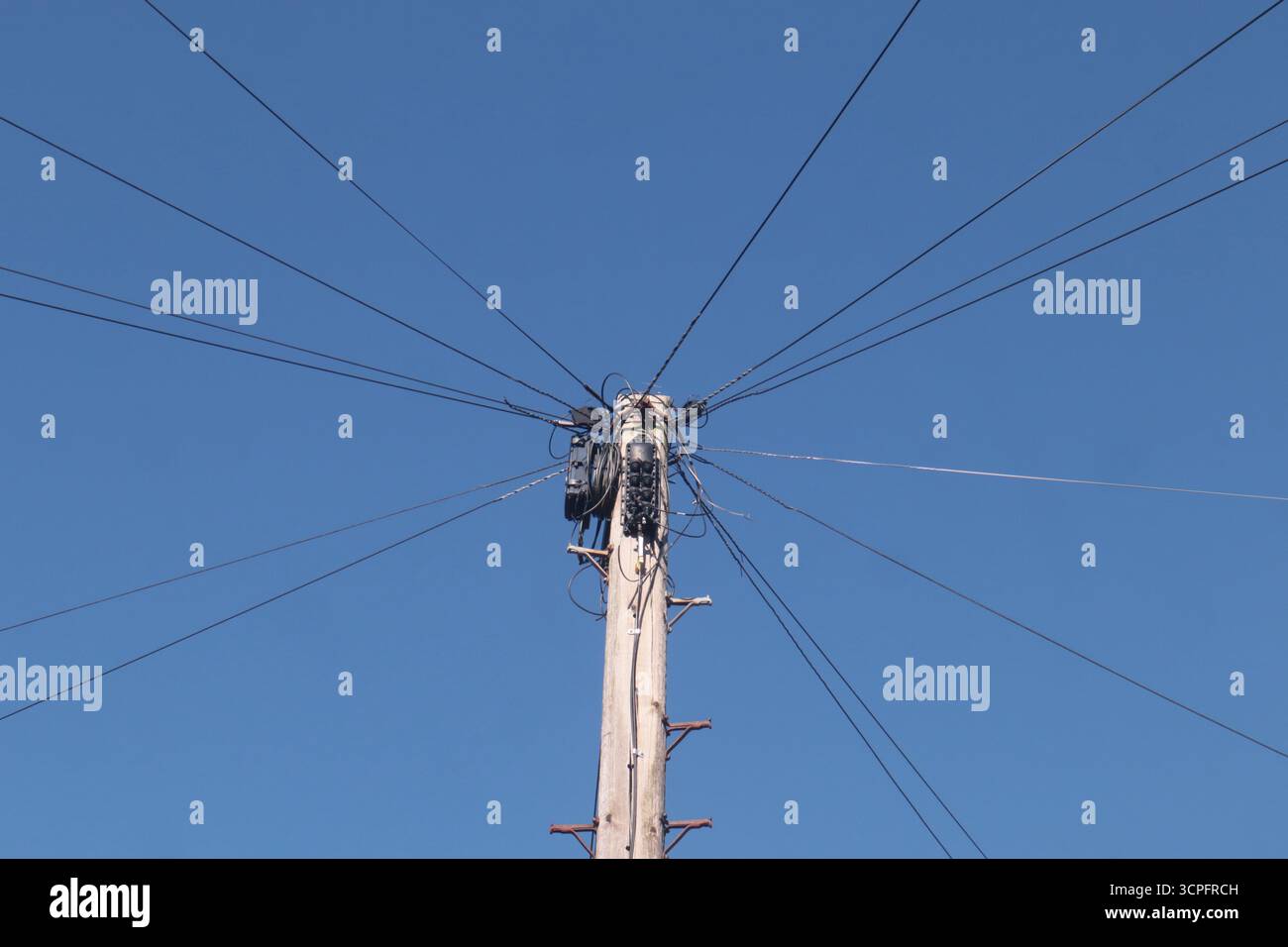 Manchester, England UK 23rd September 2025 Telegraph pole supporting ...