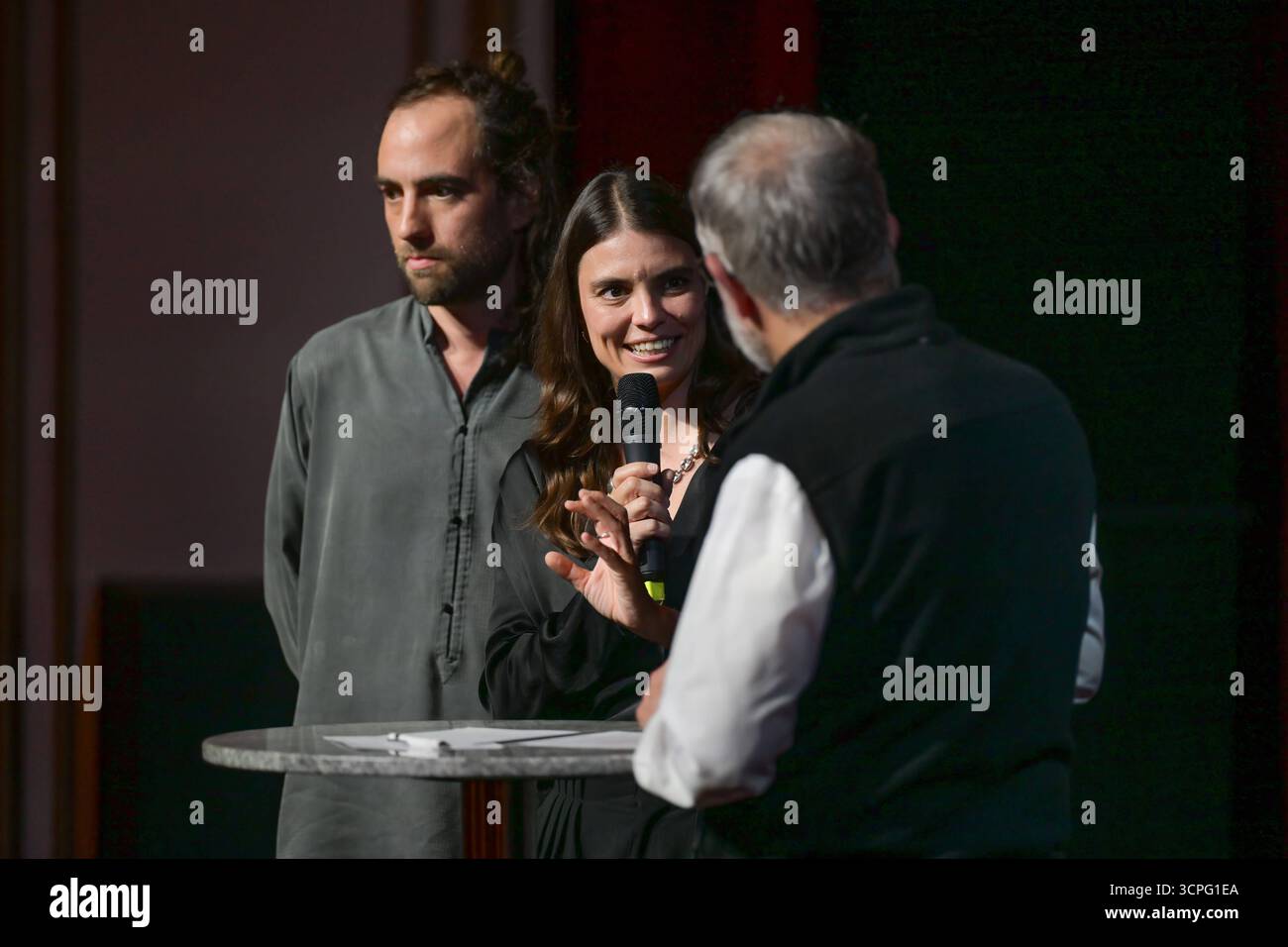 Filmgespraech Nicola von Leffern und Jakob Carl Sauer zum Film To ...