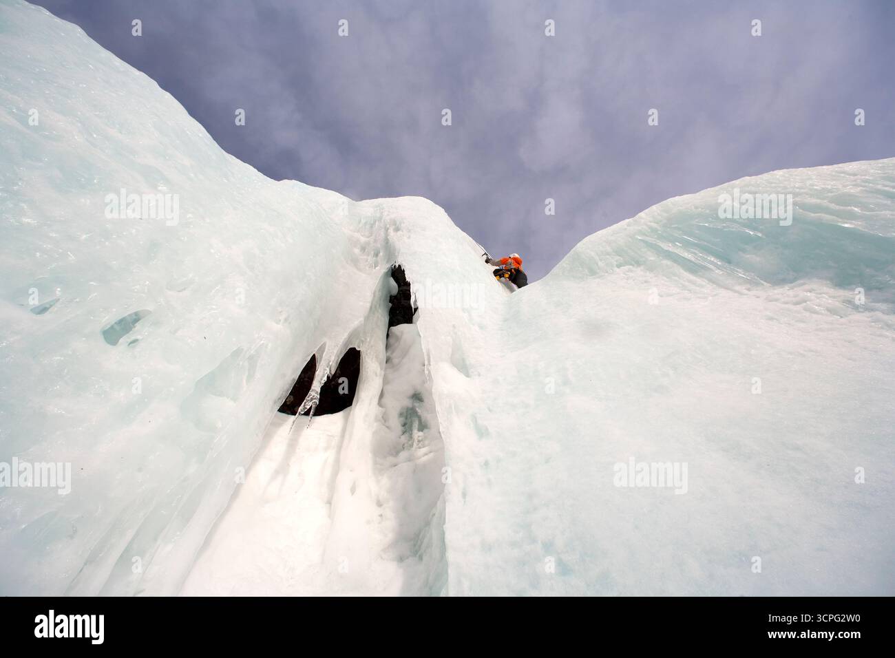 Ice climbing on Huntington's Ravine on Mt. Washington in the White ...