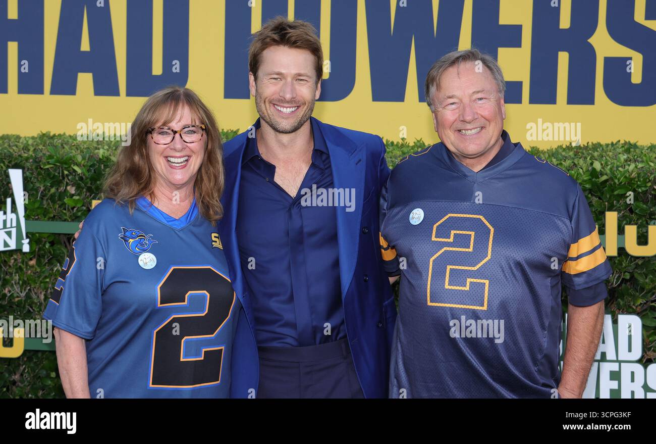 25 September 2025 . Pasadena, California - Cyndy Powell, Glen Powell ...